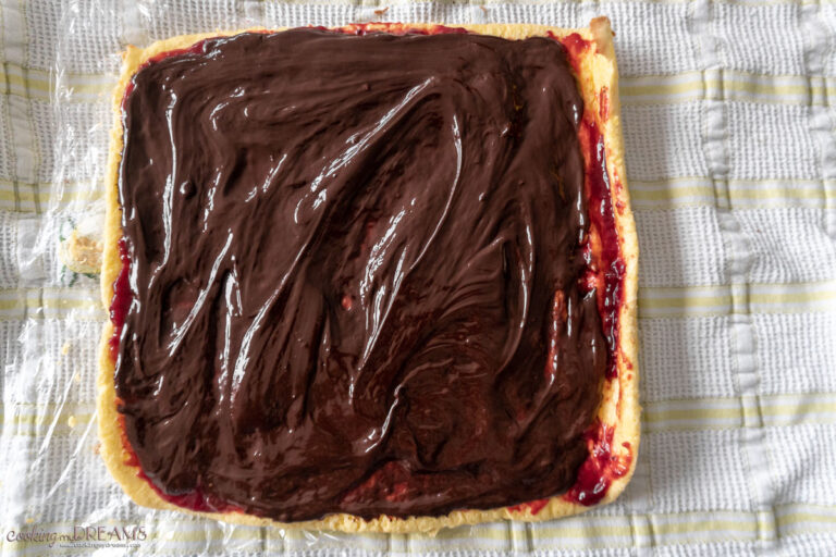 Tronchetto di Natale (Italian Yule Log Cake) - Cooking My Dreams