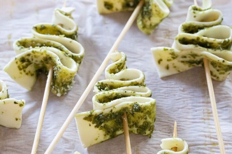Puff Pastry Pesto Christmas Trees - Cooking My Dreams