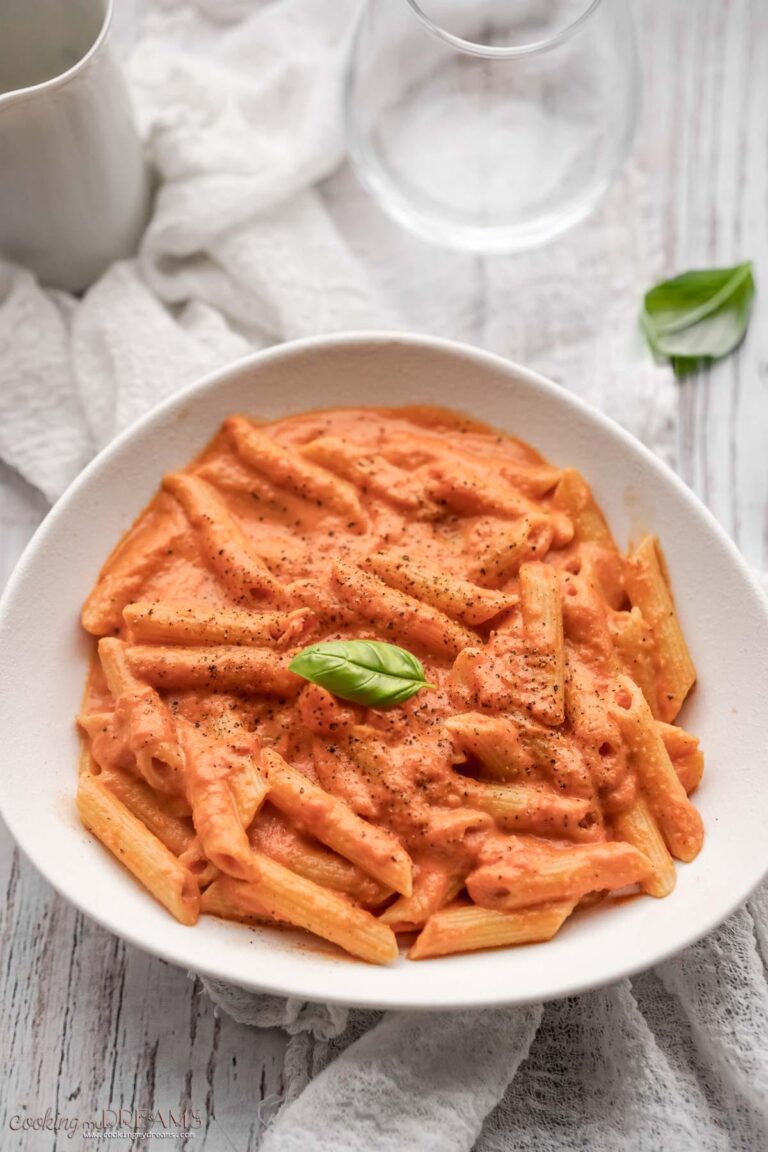 Penne Rosa (Creamy Pink Pasta Sauce) - Cooking My Dreams