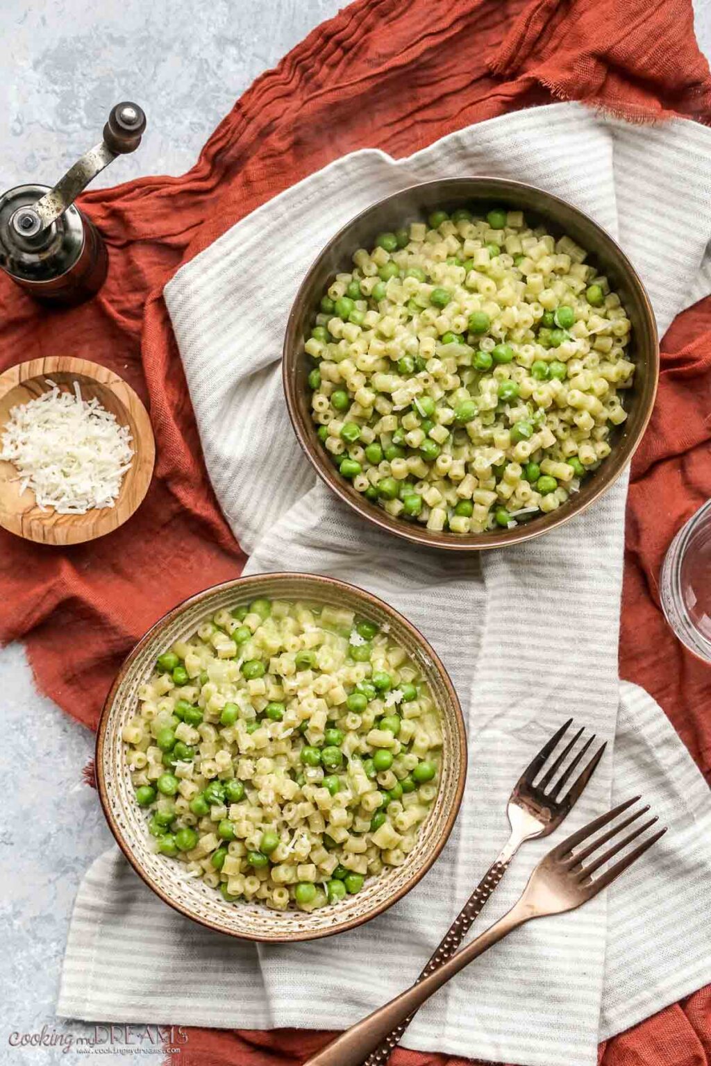 Pasta e Piselli (Creamy Pasta with Peas) - Cooking My Dreams