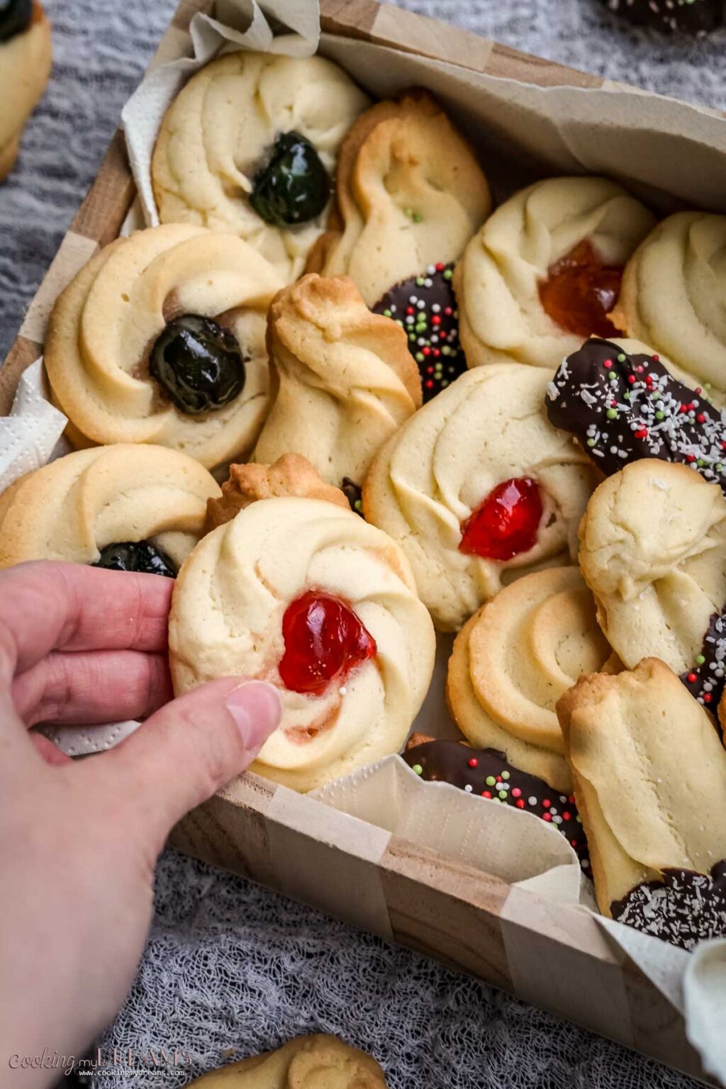 Bakery-Style Italian Butter Cookies - Cooking My Dreams