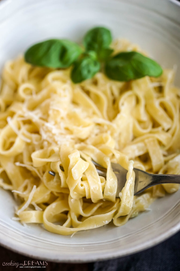 Garlic Butter Parmesan Pasta - Cooking My Dreams