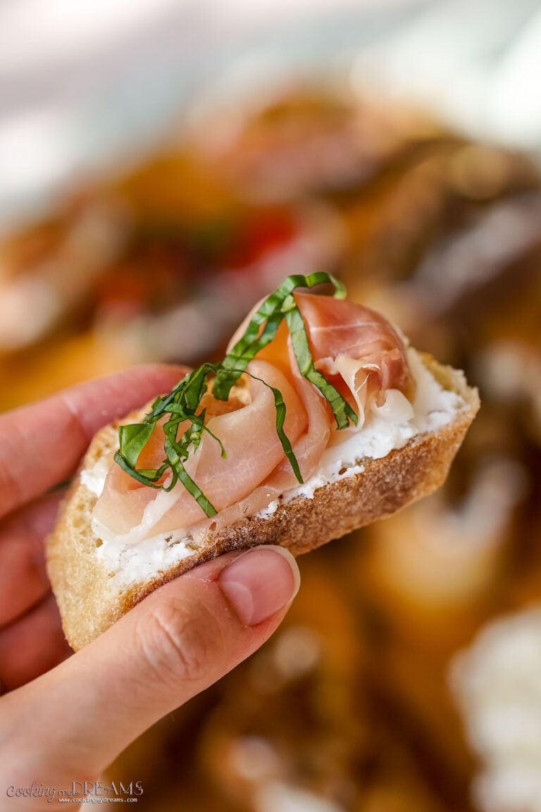 Easy Goat Cheese Crostini (+5 toppings) - Cooking My Dreams