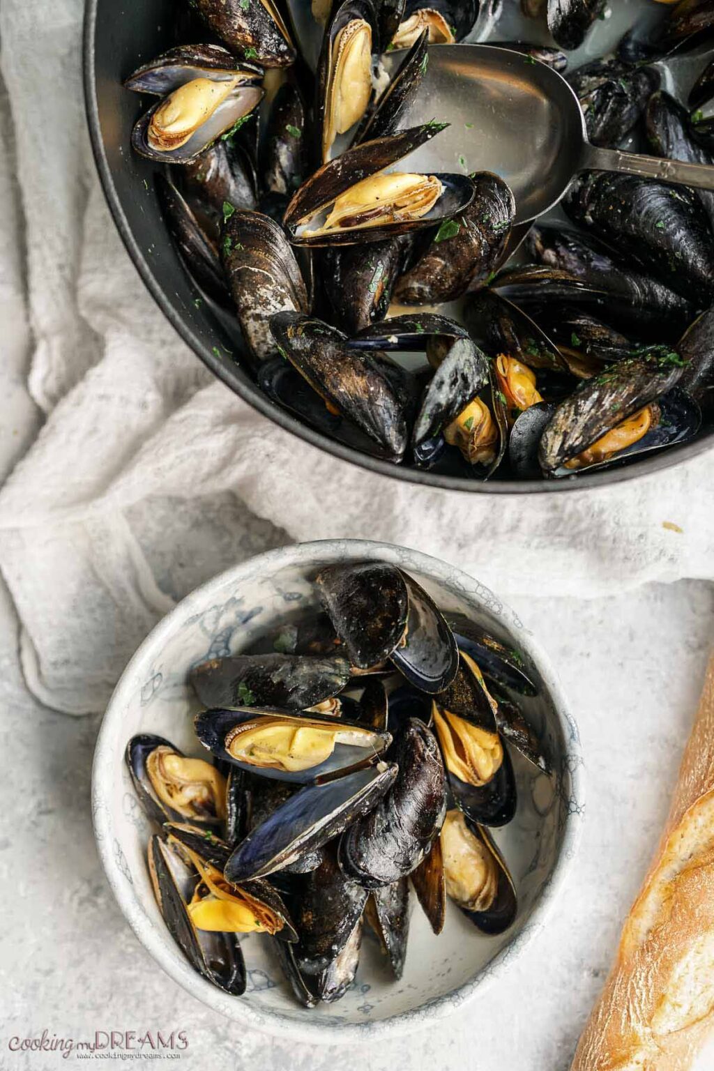 Impepata di Cozze (Italian Peppered Mussels) - Cooking My Dreams